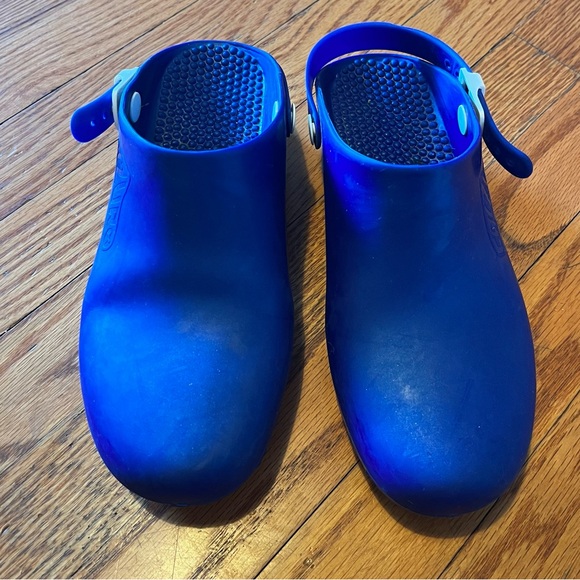 Calzuro | Shoes | Calzuro Clogs Metallic Blue With Blue Heel Strap 8595 ...